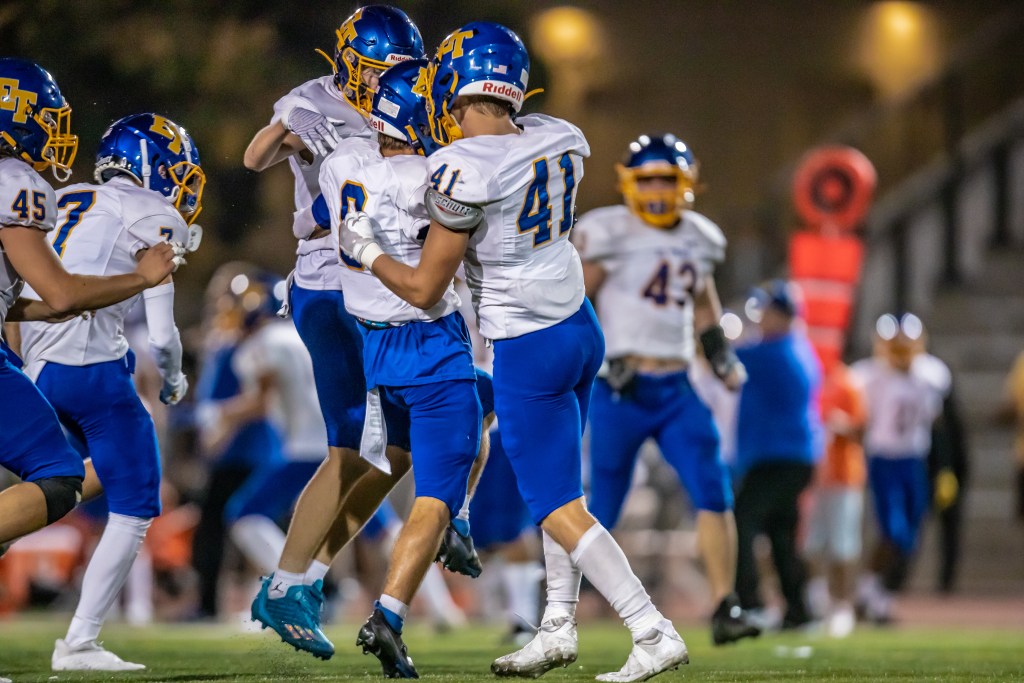 GAME RECAP: El Toro stuns Oilers in final seconds - JPWest Media